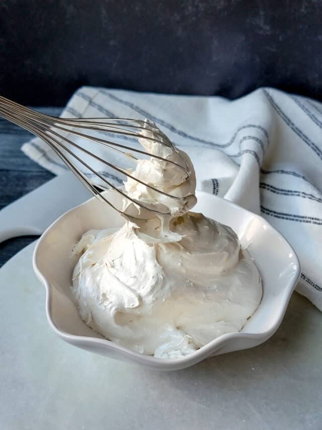 Homemade Marshmallow Fluff - Casual Foodist